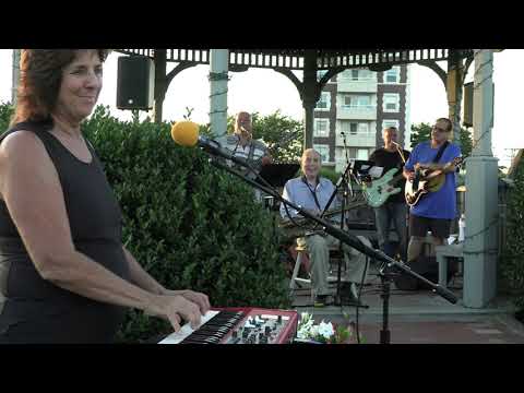 Long Island Music Hall of FameTo Host Celebration of Pat DeRosa