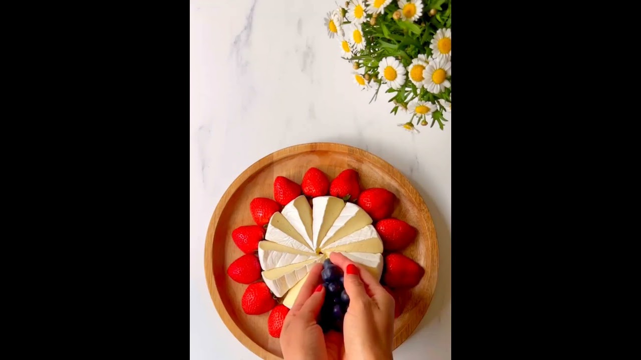 Fruit cheese board ideas#platters#ideas#fruitdecorationideas#tabledecorations.