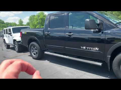 2013 Nissan Titan Pro4x Crew Cab at Comodo Motors