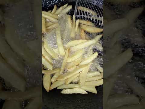 #shortvideoasmrfrying #chips #fingerchips #asmr #asmrsound #lifewitharhamshehzad