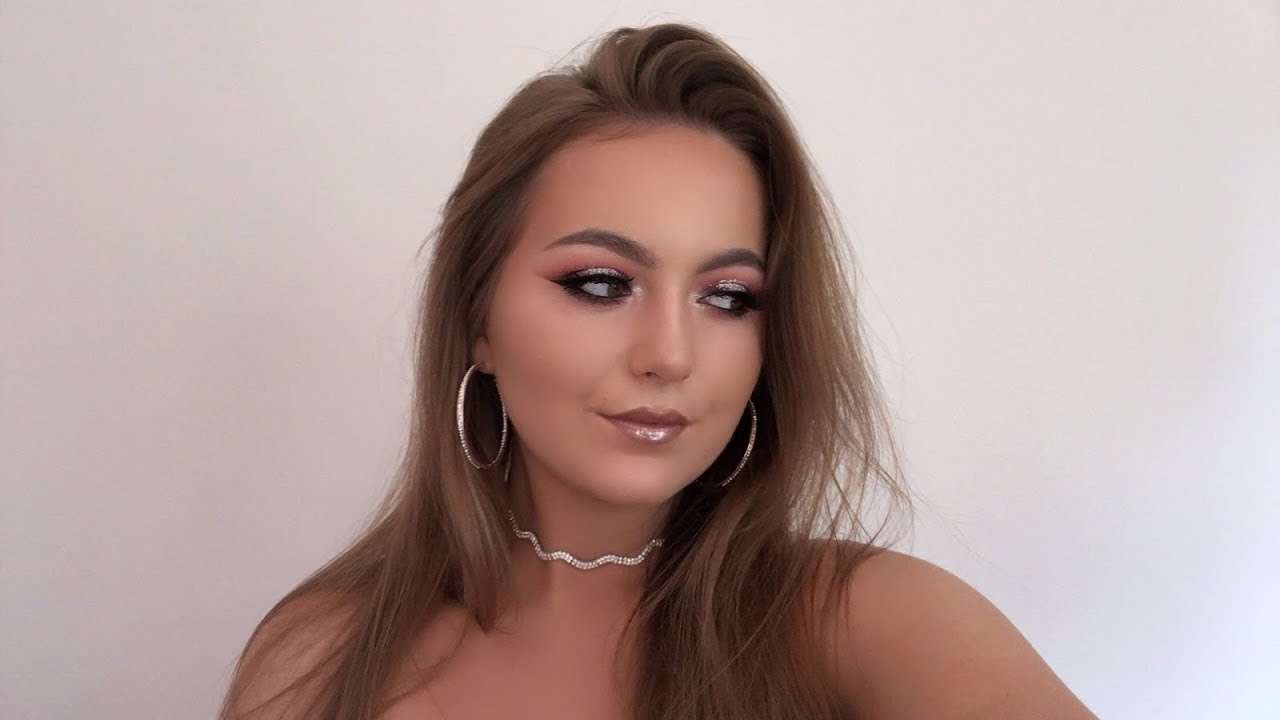 SILVER GLITTER HALO EYE MAKEUP TUTORIAL | Annie O'Boyle