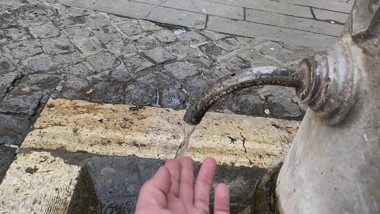 Nasoni fountain of Rome