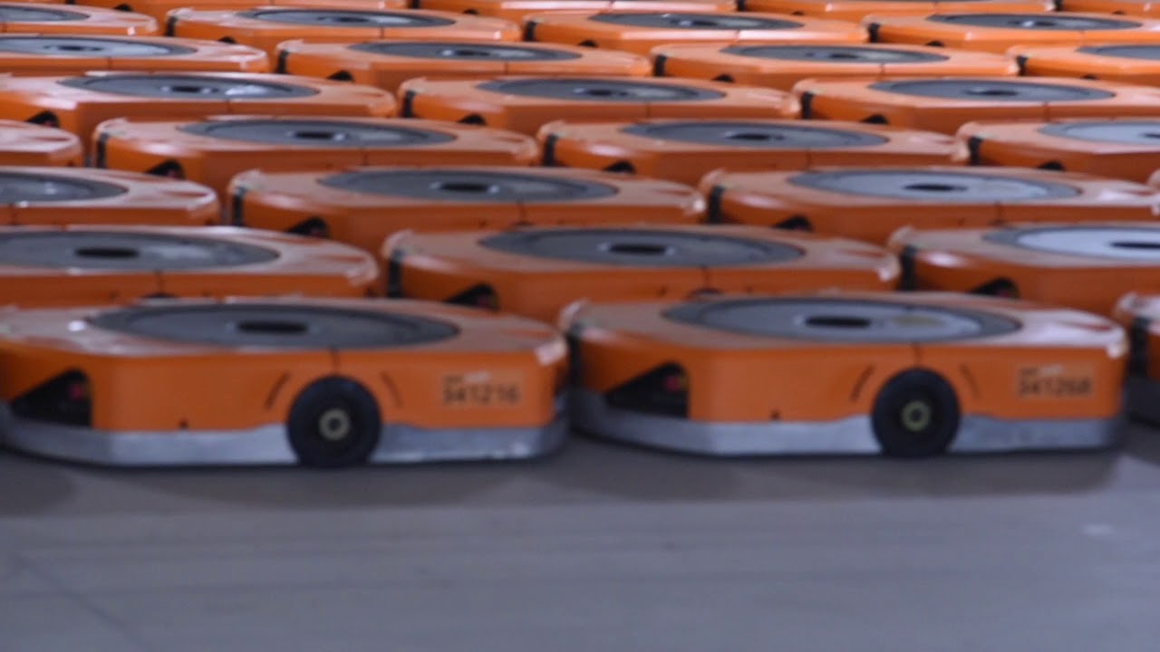 A peek inside the new Amazon Fulfillment Center: The robots