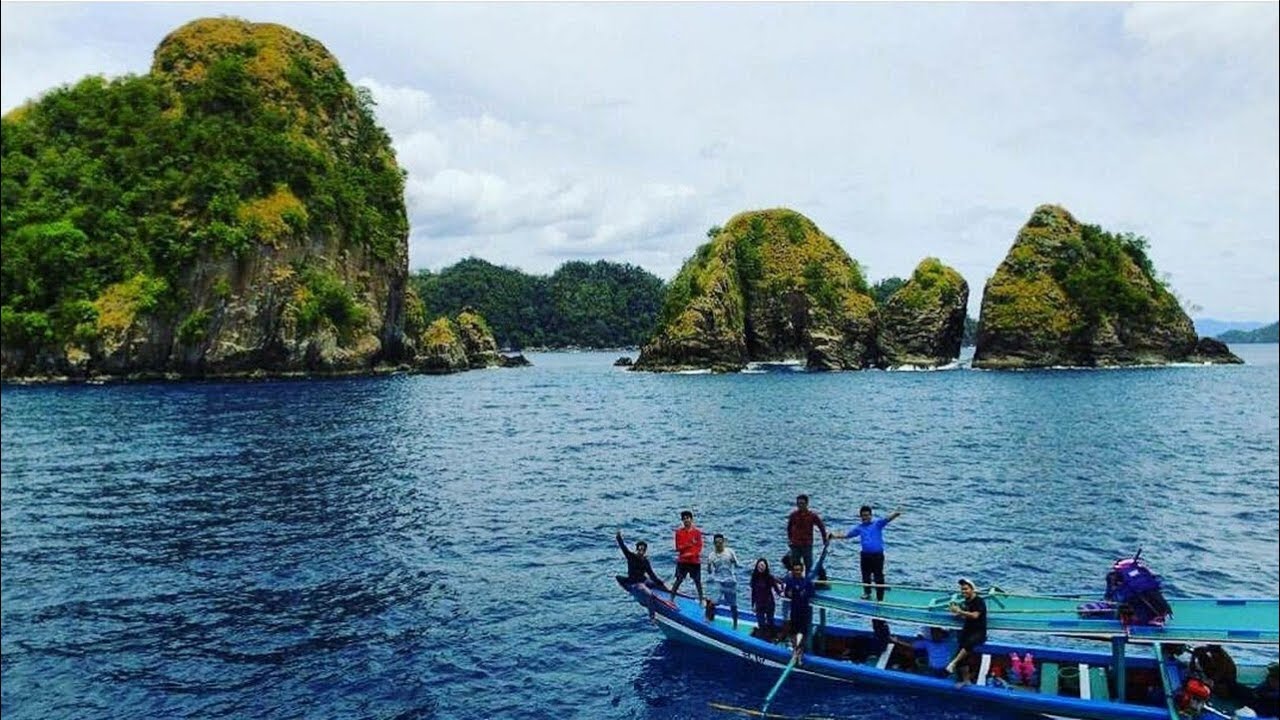 Wow! Pulau Wayang Di Lampung Tak Kalah Keren dengan Pulau Raja Ampat ...