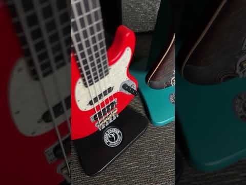 Woodcraft Electric Guitars || Ampmaster Medium scale bass || Amp Shop Bass Exchange