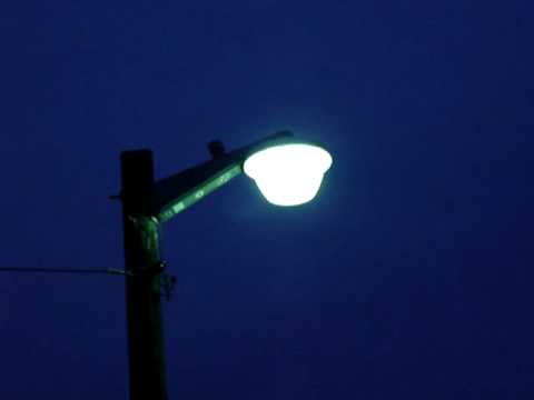 A Philips 250W Retro metal halide