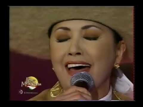 Luna . Ana Gabriel con mariachis