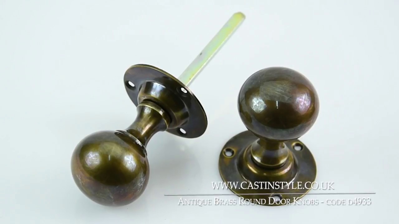 D4933 Antique Brass Round Door Knobs