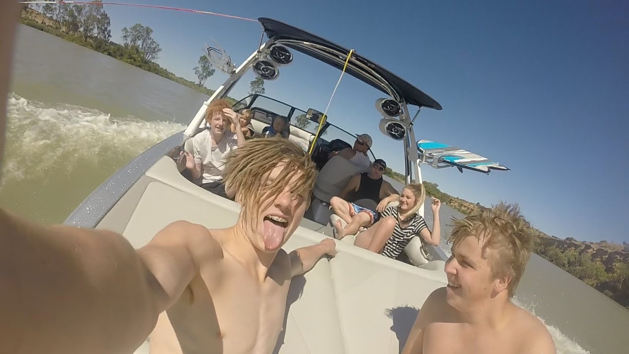 2015 Summer Holiday + New Year's - River Edit