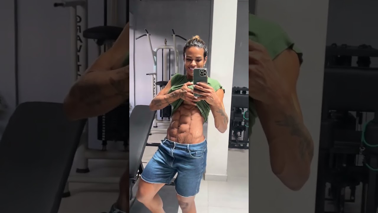 Incredible woman showing off her ripped 8 pack abs #abs #posing   #motivation #bodybuilder