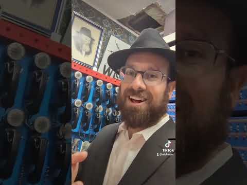 I'm at WLCC. the World Chabad lubavitch communication center #rebbe