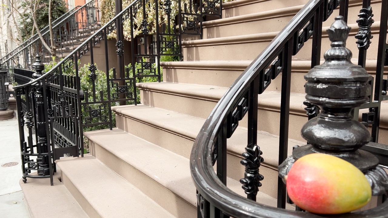 Greenwich Village: Early Spring Stroll