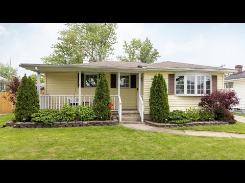 57 Royal Palm Dr, Buffalo, NY