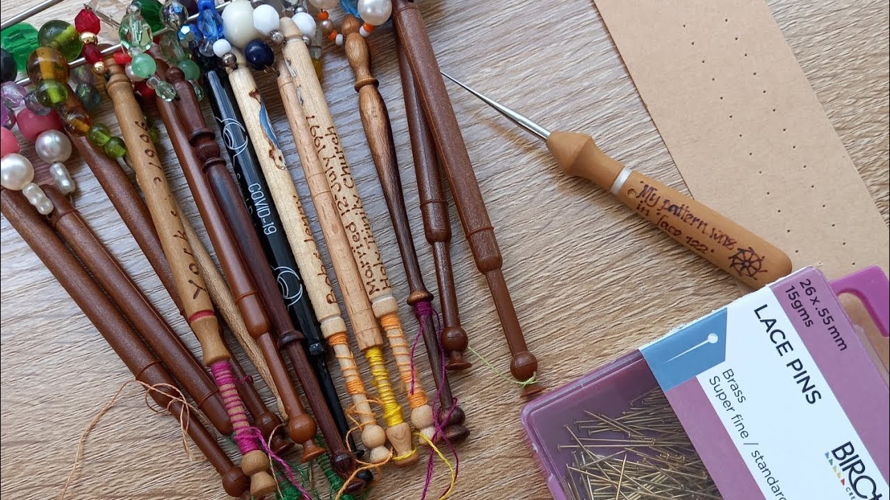 Adding additional thread to a worker bobbin - method 1
