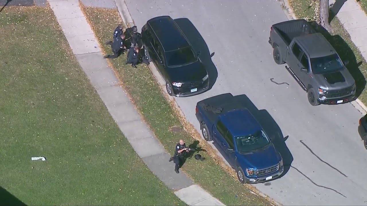 Suspect in custody after shooting at officers from inside Addison home - WGN News at 9