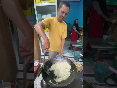 NASI GORENG SEAFOOD TERENAK DI WARUNG PECENONGAN KHAS JAKARTA ‼️