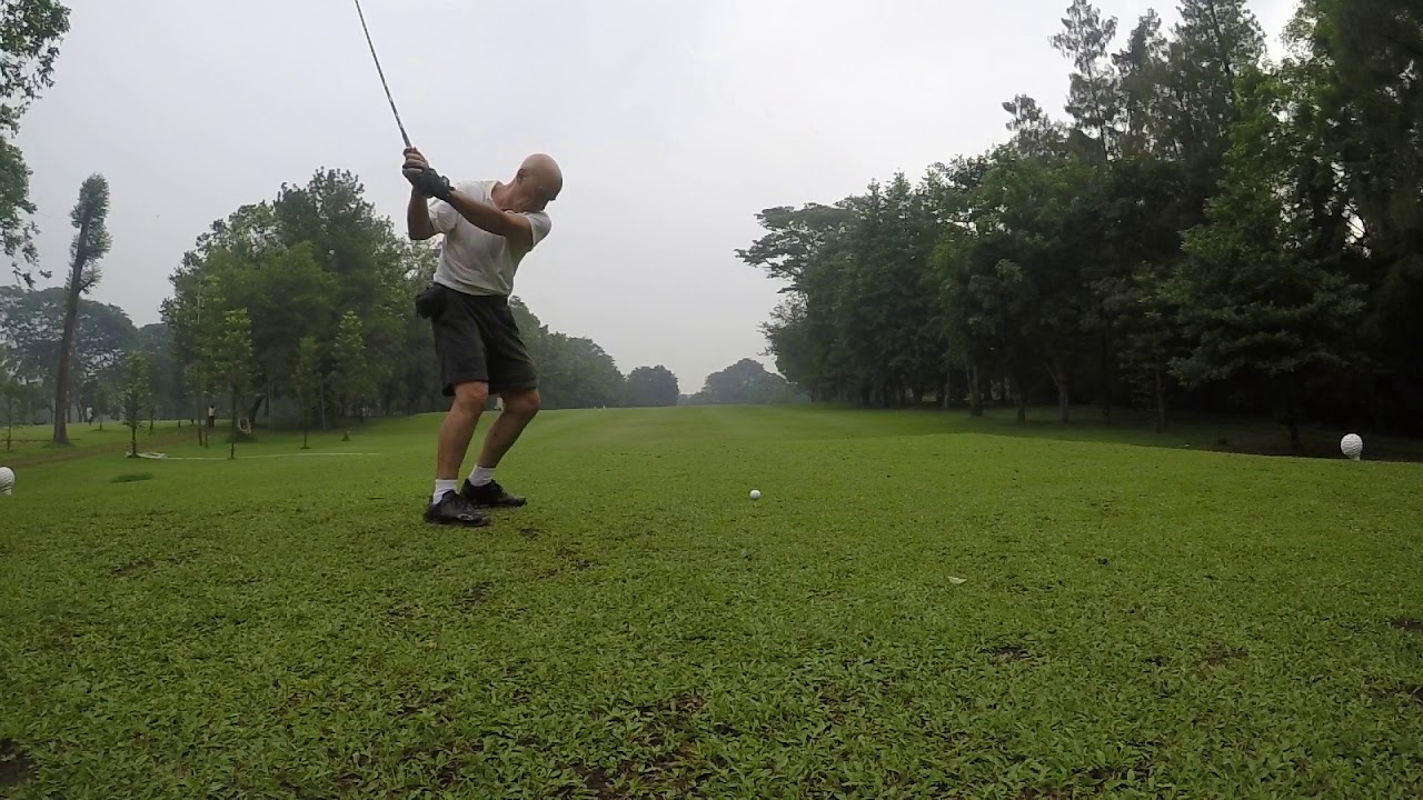 70 years old golfer swing @ Halim 1