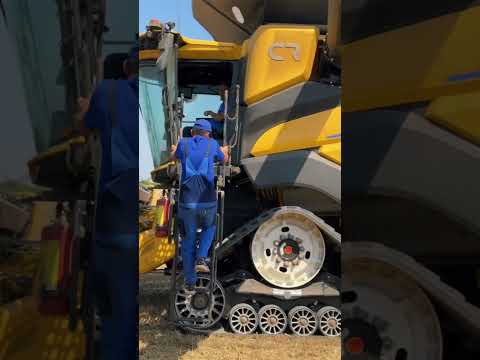 “Bestia Galbenă”, combina CR11 de la New Holland, în teste astăzi la ferma Agro Nevada
