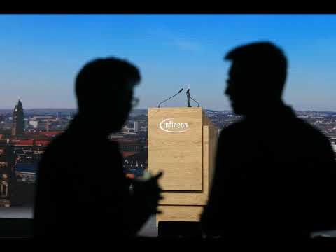 Infineon Shares Drop Most in Three Years on Margin Outlook