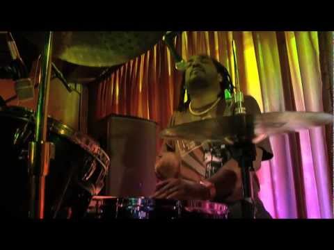 REGGAE ARTIST ED ROBINSON DROPS A NEW VIDEO | inurbanmusic