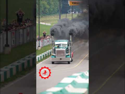 Wade LaLone (Class A) vs Jeff O'Rourke (Class B) Kuhnle Semi Stampede #fyp #race #bigrig #diesel