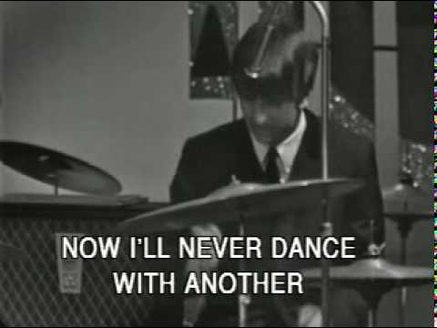 the beatles i saw her standing there lyrics