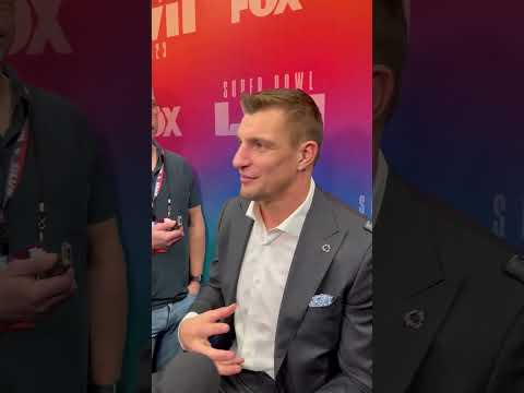 Would Gronk un-retire to play with Josh Allen in Buffalo? πβ€οΈ #shorts #nfl #superbowl #buffalo