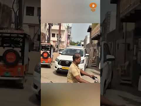 Test से संन्यास के बाद Virat और Anushka Sharma पहुँचे वृंदावन, प्रेमानंद महाराज से लिया आशीर्वाद