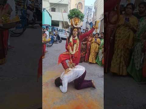 Rakesh bonam anna sigam at bonalu 2025 #rakeshbonamanna #bonamrakeshanna #bonalu2025 #shorts