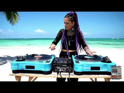 Hawaii Trance Hits: A Lightblue Turntables Playlist for the Beach 🎧🌴
