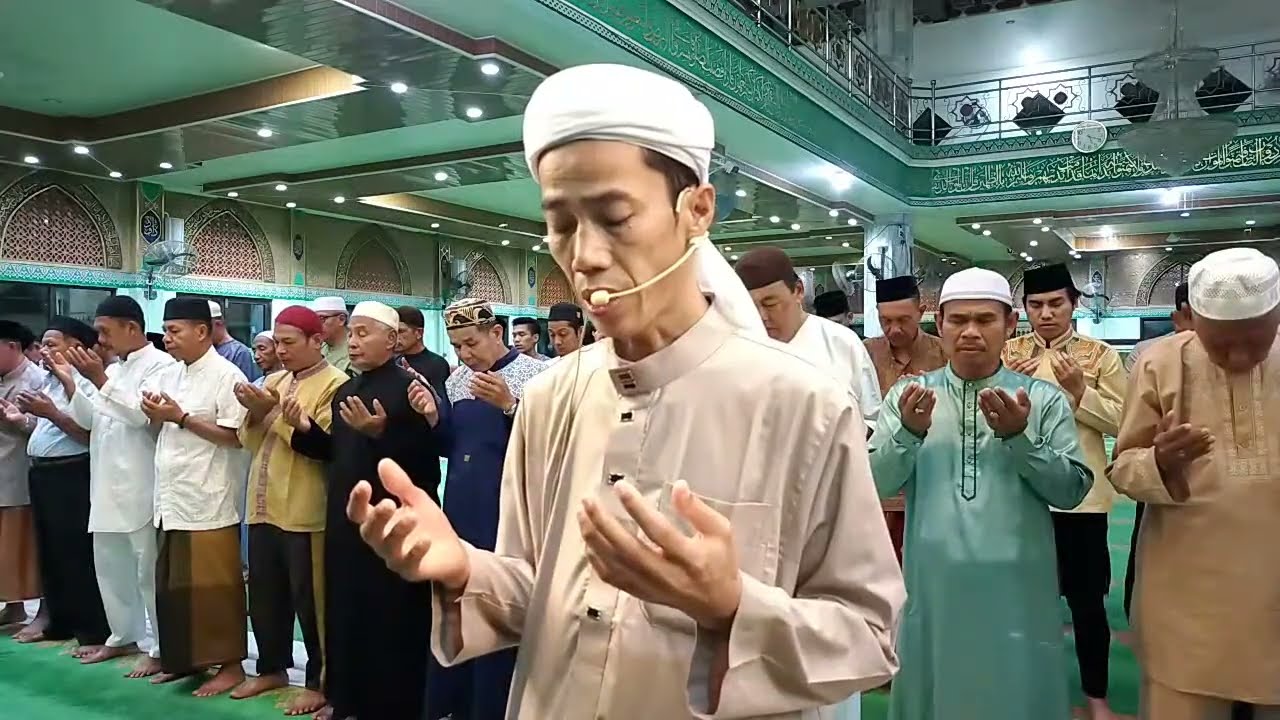 Sholat Shubuh Berjamaah Surah As Sajadah Menyentuh Hati LIVE Spesial ...