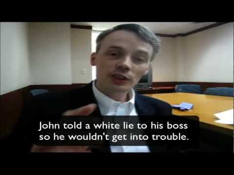Everyday English expression 'white lie'