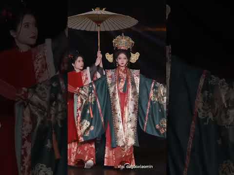 Shocked by Chinese wedding dresses!
