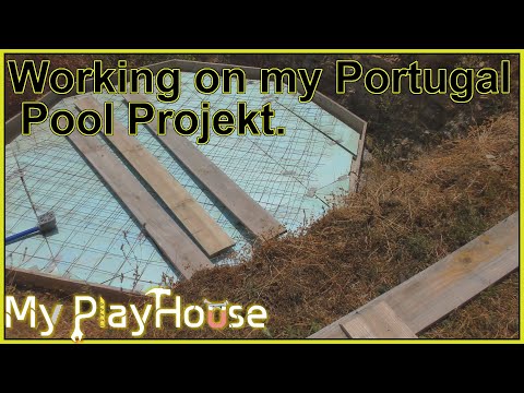 Working on My PlayHouse Portuguese Pool - 1502