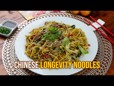 LONGEVITY NOODLES FOR CELEBRATE CHINESE NEW YEAR AND BIRHTDAY! || Delish Tube