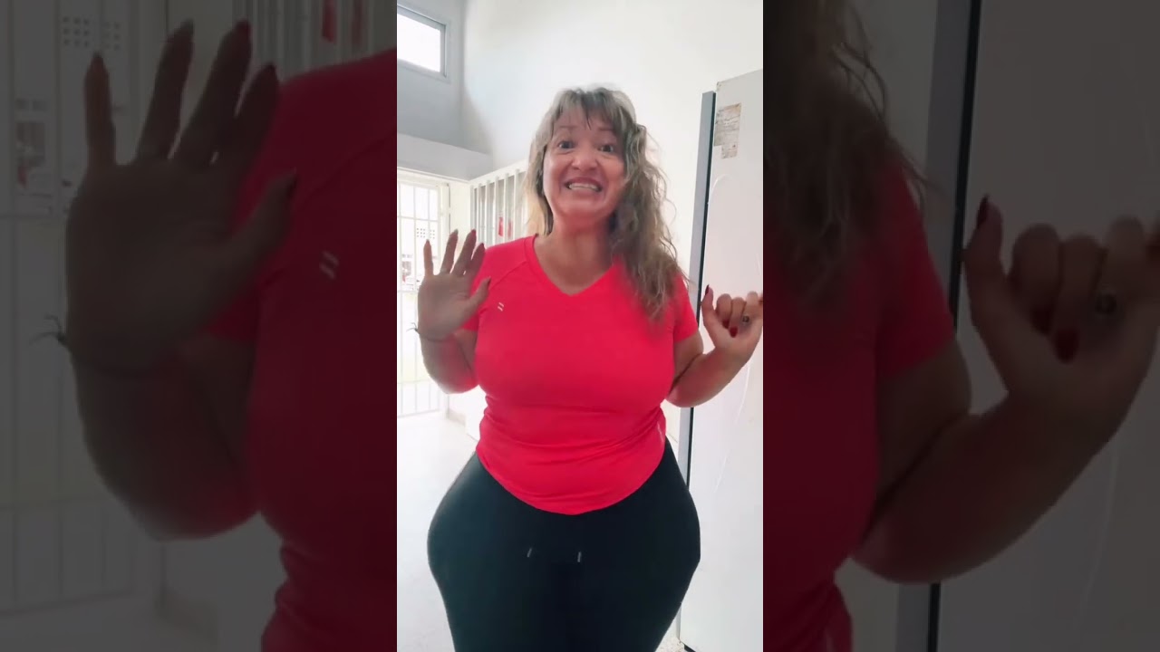 Rosana - She Owns the Spotlight With Her Stunning Fashion Vibe #PlusSizeFashion #BodyPositivity
