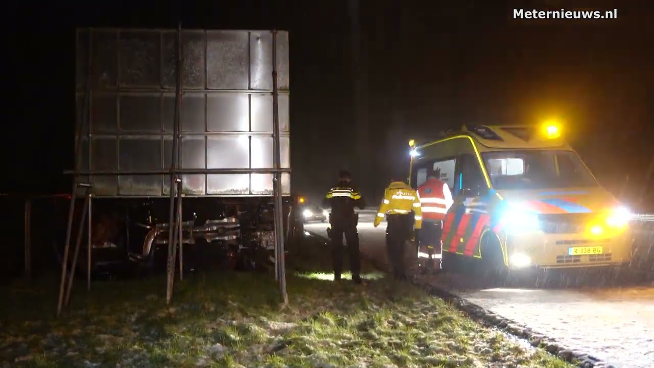 Twee ongevallen op de A28 bij Schiphorst door glad wegdek(Video)