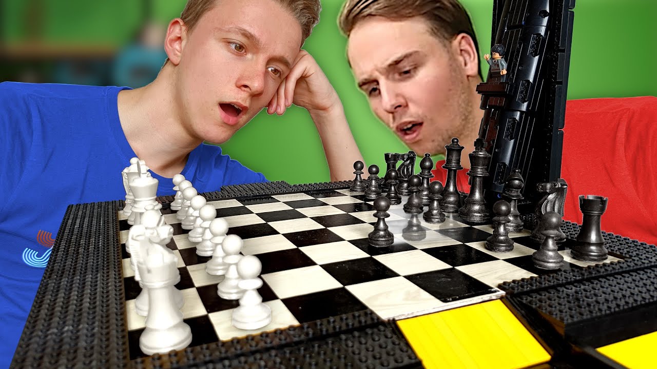 Magic LEGO chess board VS Dylan Haegens