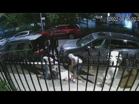 Suspects beat, rob 67-year-old man in the Bronx