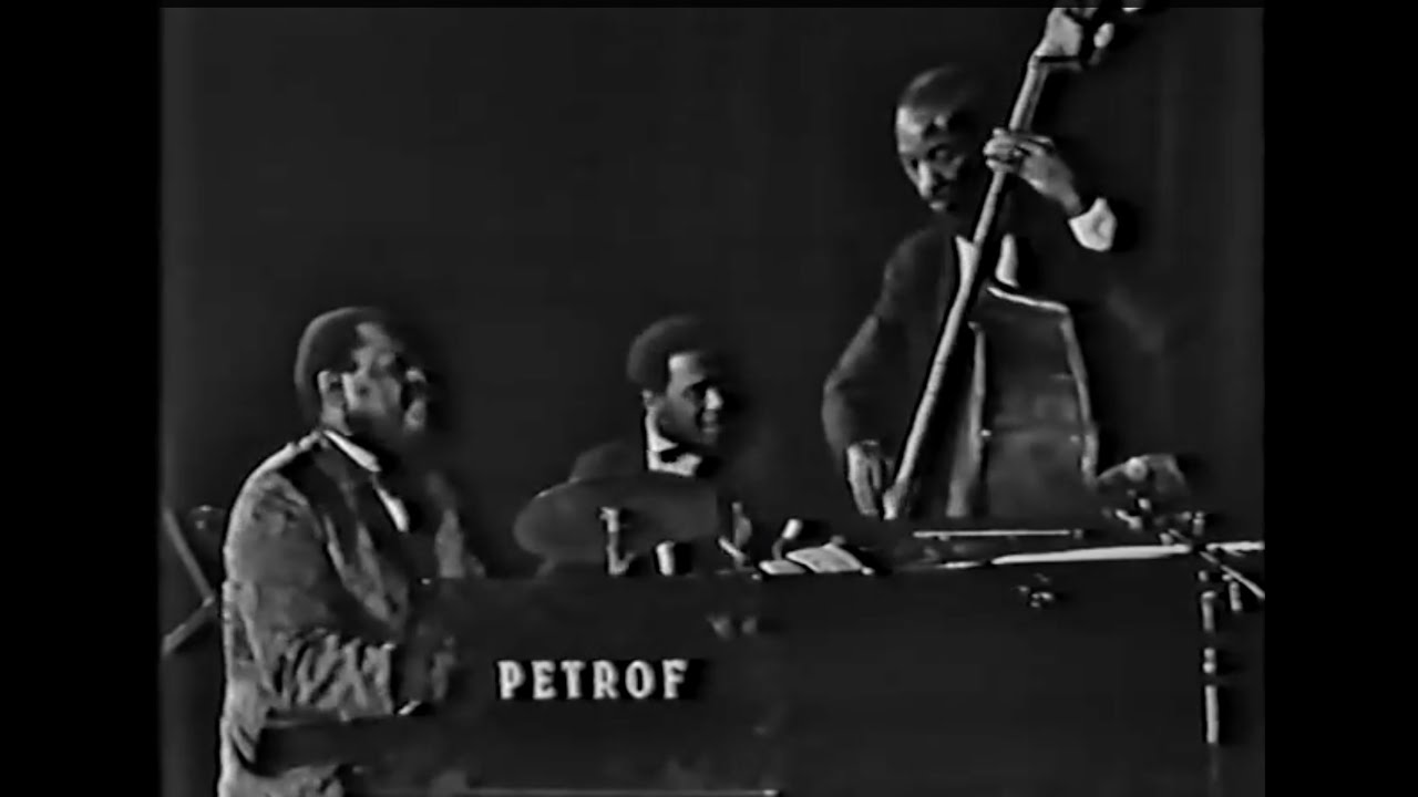 Oscar Peterson, Sam Jones, Bobby Durham - live in Rome 1969 - Satin Doll