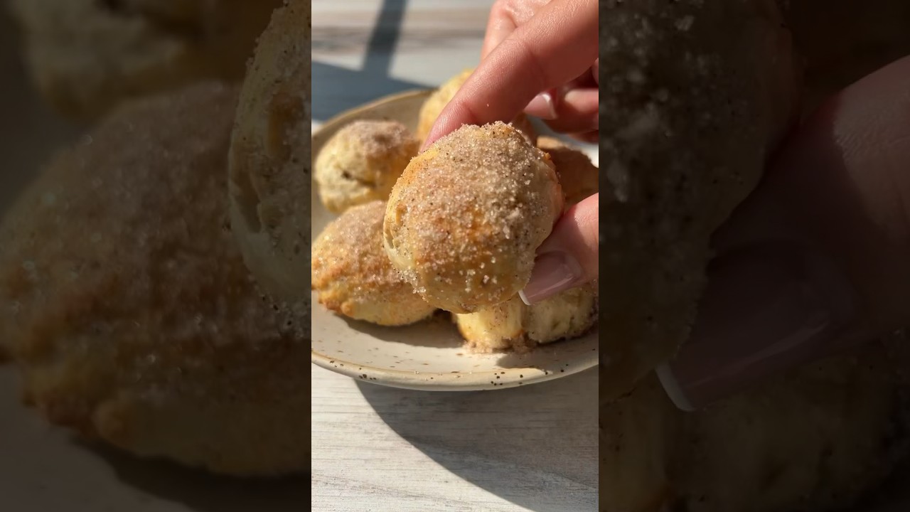 🍩 Have You 👀 Ever Made 2 Ingredient Banana #DonutHoles ⁉️ #Donuts #BananaDonuts #HomemadeDonuts