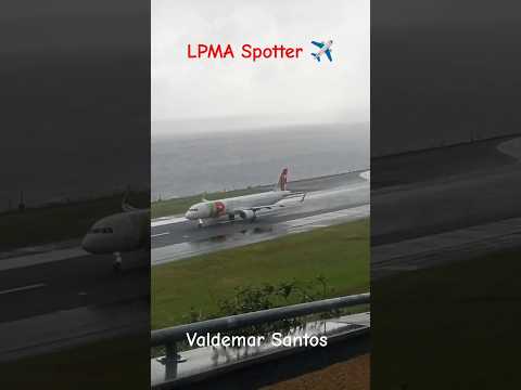 Powerfull Take-off Whit Wet Runway @tap ✈️ #madeiraairport #lpma #shorts #viral