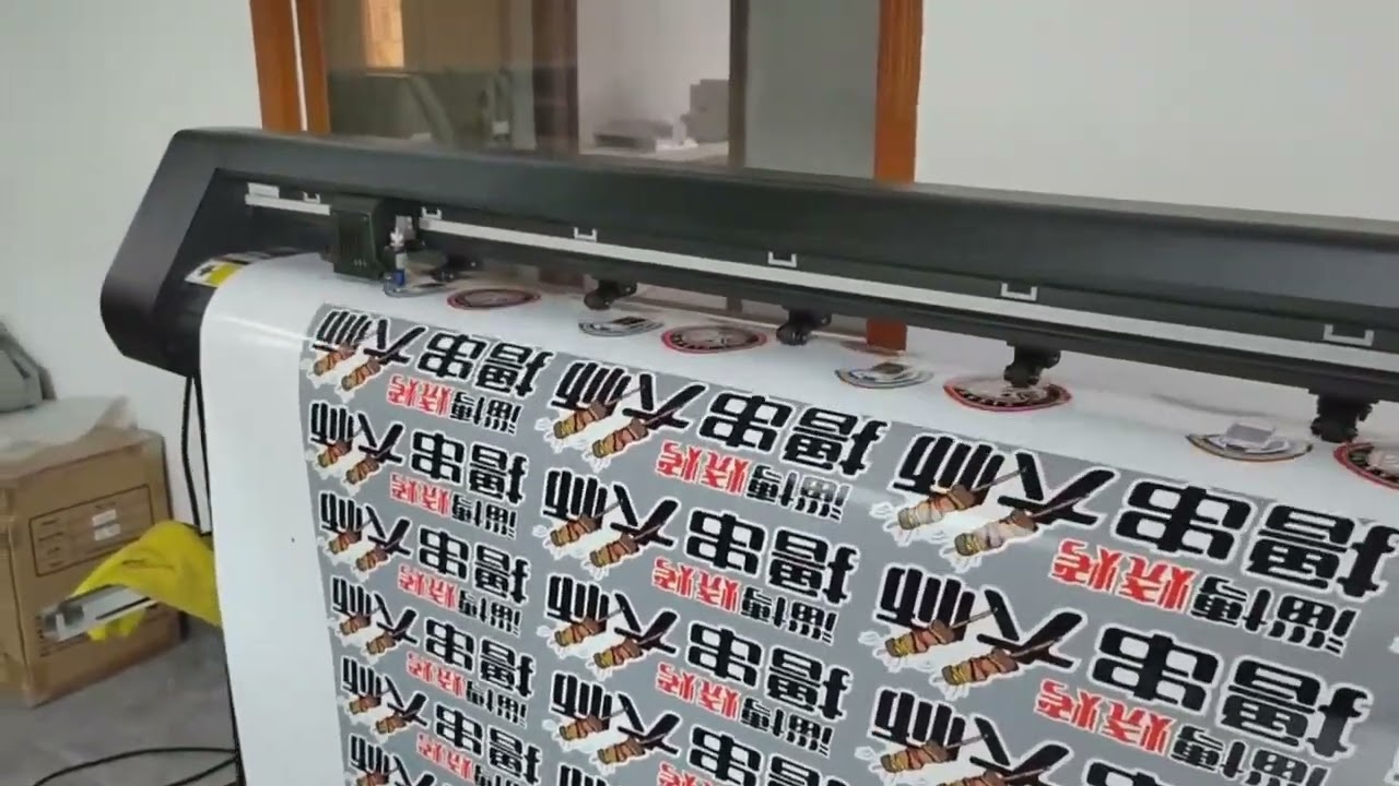 Servo Vinyl Cutting Plotter RC-1600 with Camera