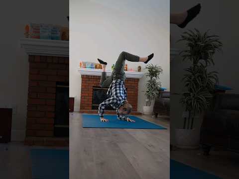 HUGE yoga mats are better #stayflexy #yoga #training