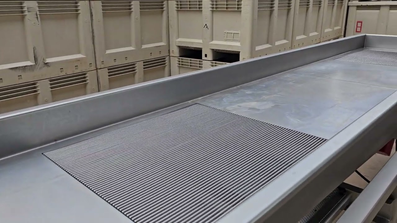 Armbruster Vibratory Sorting Table - B001082