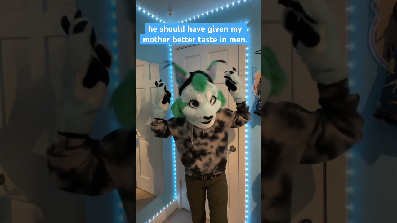 Making progress on commissions! #fursuiter #fursuitmaker #fursuit #antizoo #theraptorslair