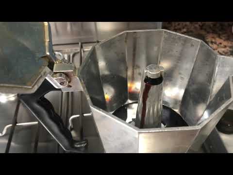 How to make a coffe in Cafeteria #Typical coffee in Spain