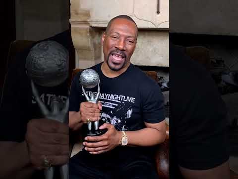 Nobody Talks About Eddie Murphy’s Red Suit, Not Even Arsenio 😂 | NAACP Image Awards ‘23 #shorts