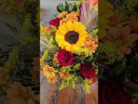 Thanksgiving flowers in fall flowers in Charlton, Massachusetts. #flowers #flowerarrangement