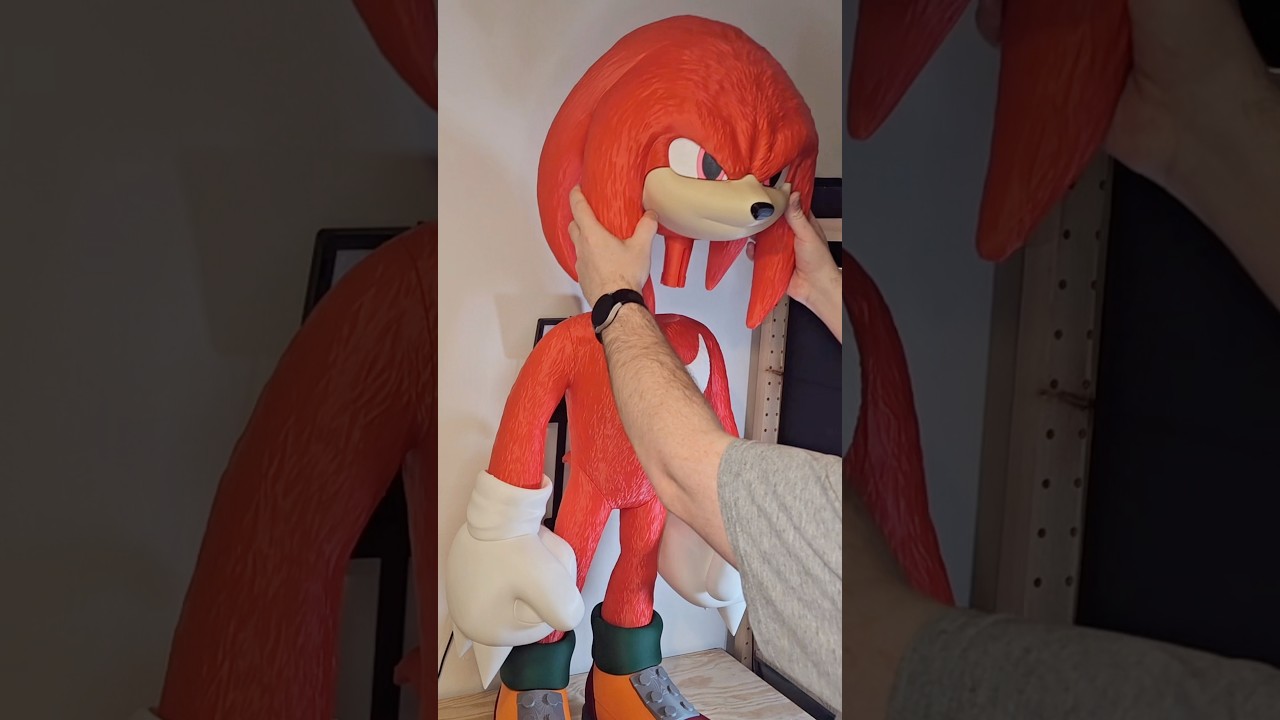 Life-size Knuckles statue 3D printed using Do3D.com STL files #sonic #sonicthehedgehog #3dprinting